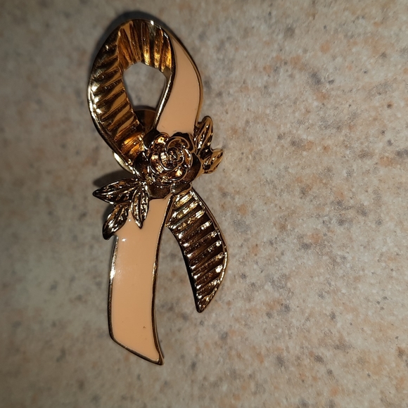 Avon | Jewelry | Avon Ribbon Pin | Poshmark